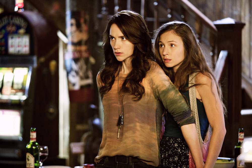The Earp Sisters – Wynonna Earp Fans